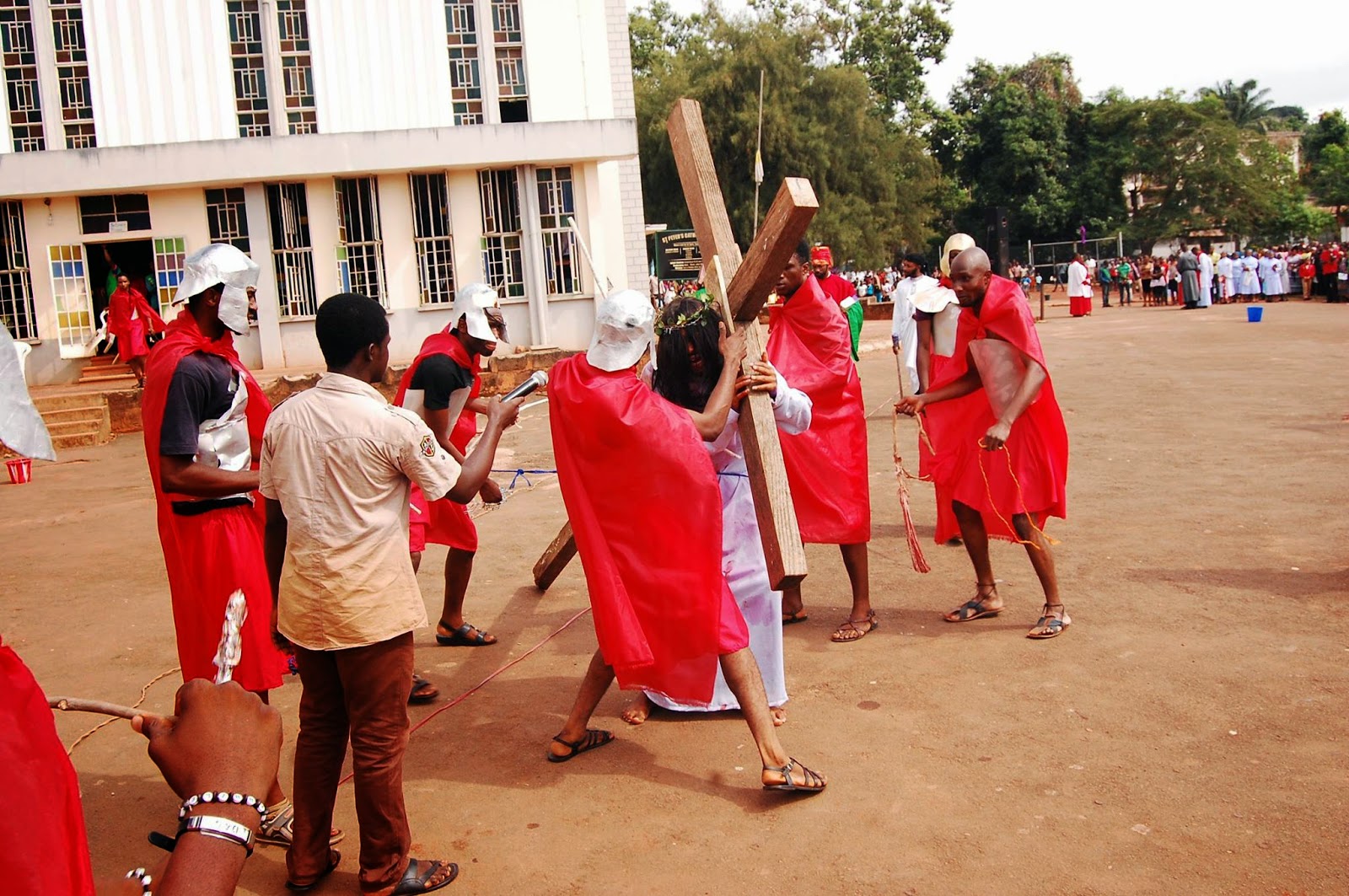 Passion Play Tells Christ's Story - Youth Journalism International