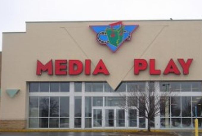 Media Play a hit with more of everything - Youth Journalism International