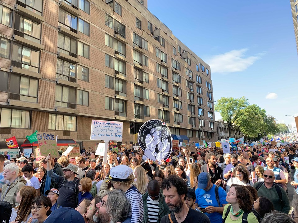 Crowds fill Montreal for climate protest - Youth Journalism International