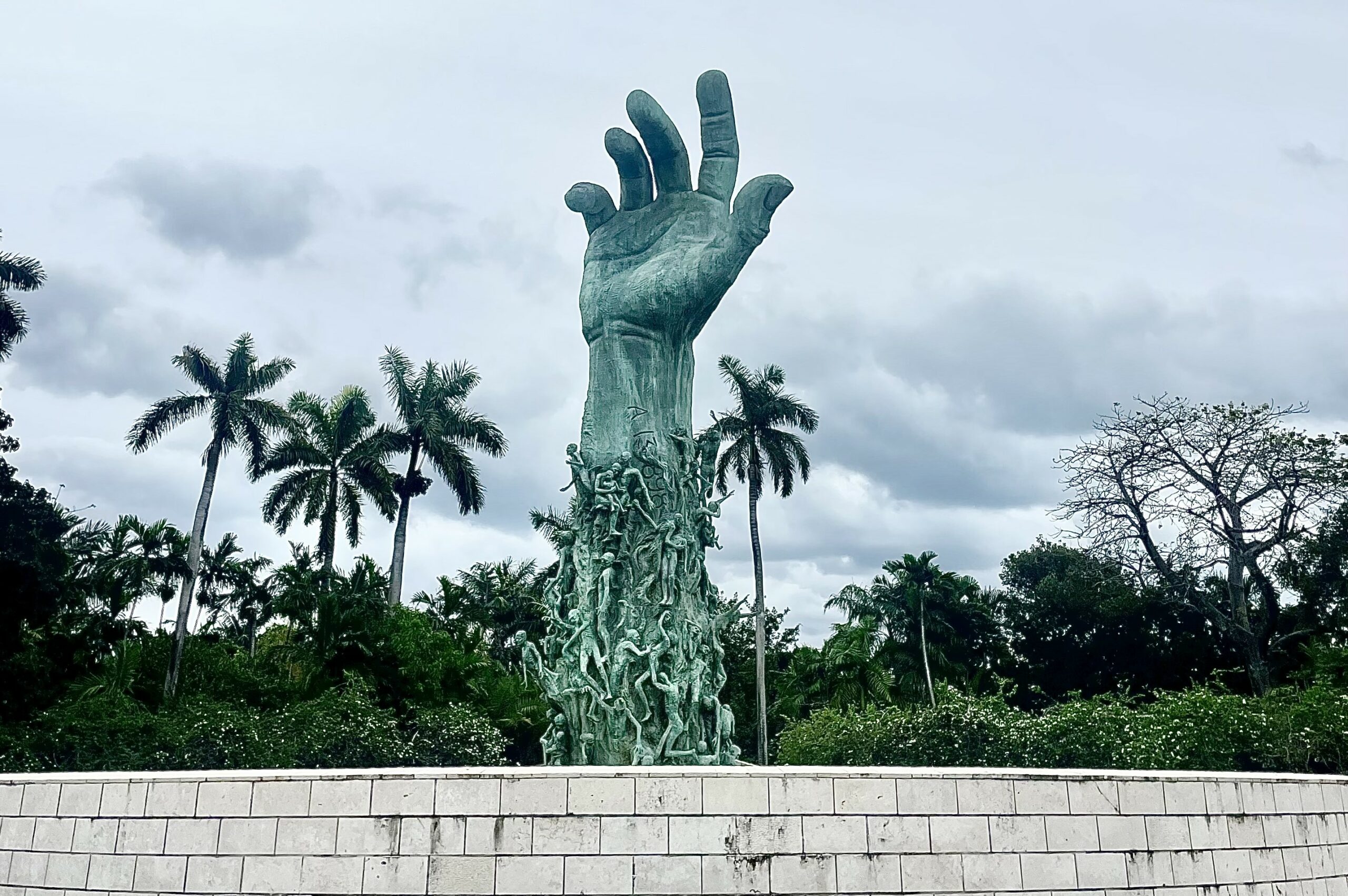 Miami Beach memorial shows Holocaust horror - Youth Journalism ...