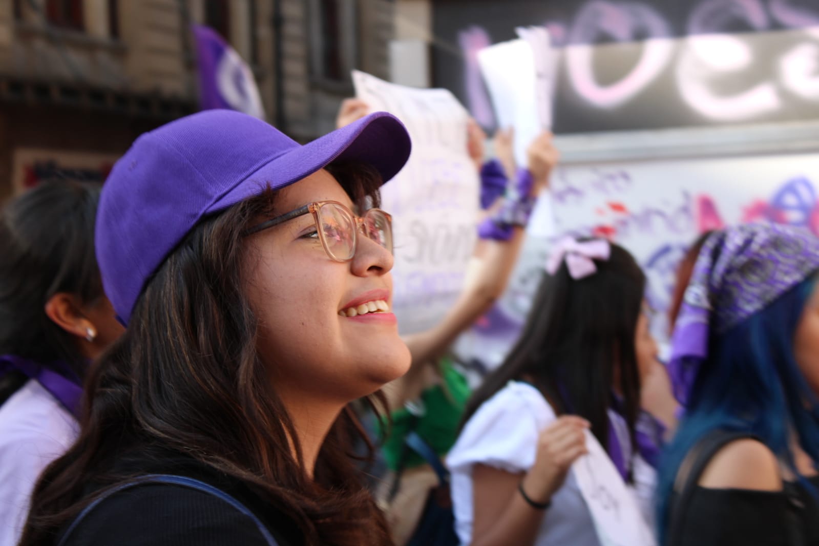 Womens March CDMX Girl smiling in the crowd, Regina - Youth Journalism ...